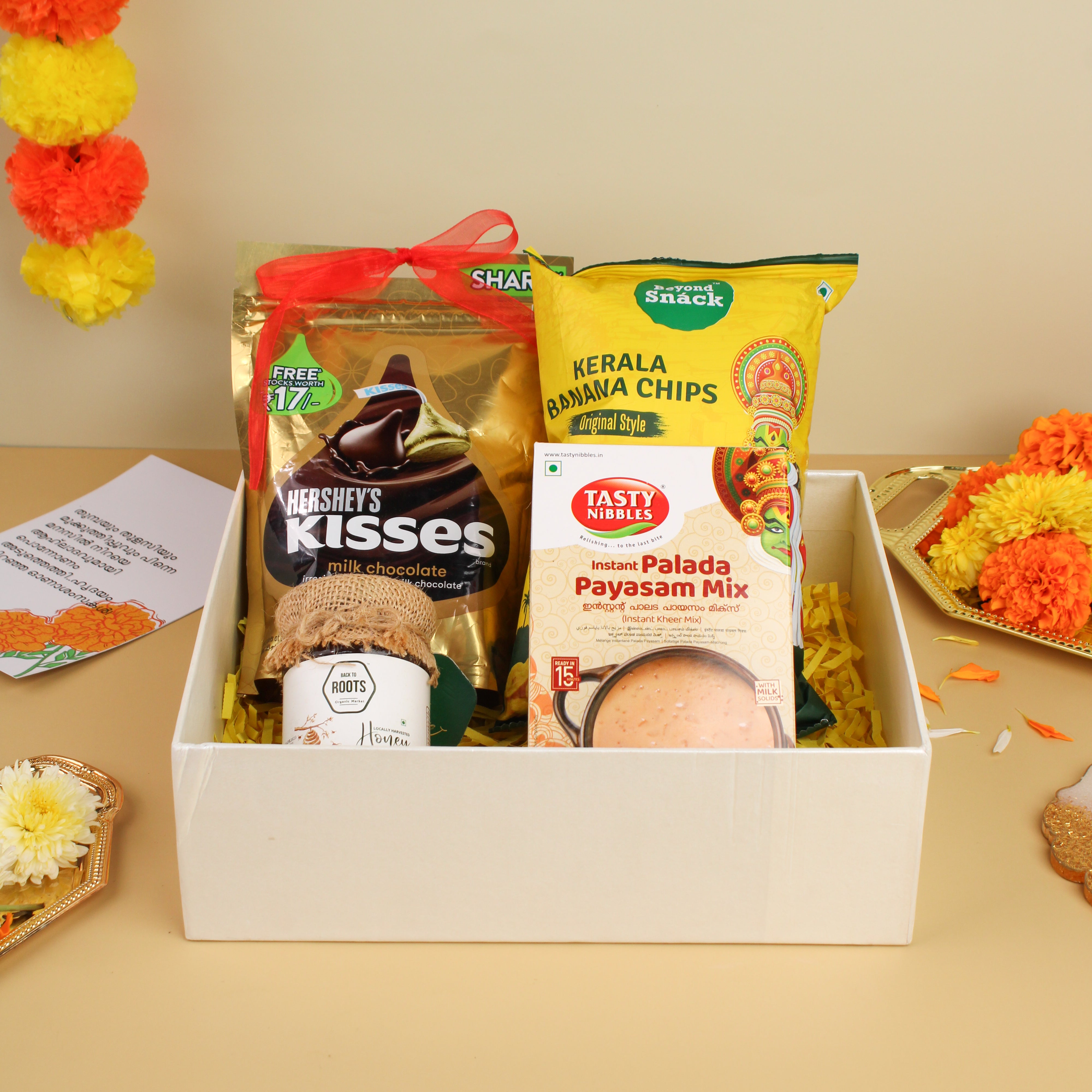 Ruchi Kerala Onam Gift Hamper – Onam Hamper with Banana Chips, Payasam ...